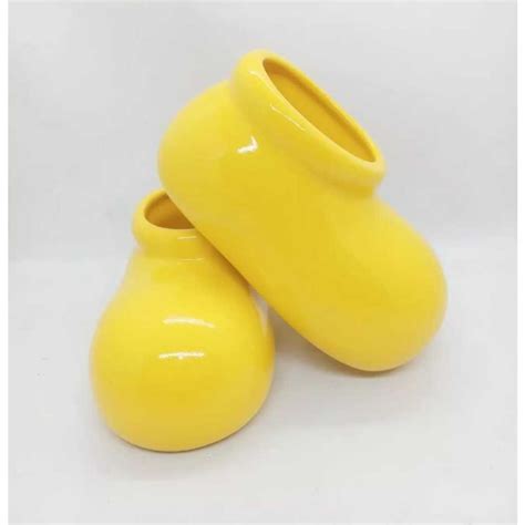 Sapato Do Mikey Em Ceramica Kit Com 1 Par Para Festa Tema Mikey Shopee Brasil