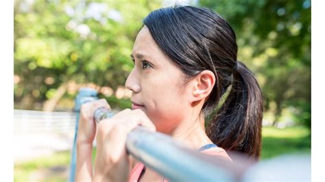 9 Manfaat Pull Up Bagi Kesehatan Ampuh Bentuk Otot Klikdokter