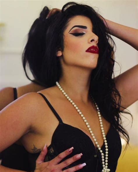 De Juiz De Foramg Julia Assad Disputa O Concurso Musa Do Brasileirão