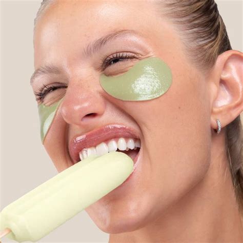 Patchology 1 Pair Serve Chilled Cool Crush Extra Depuffing Hydrogel