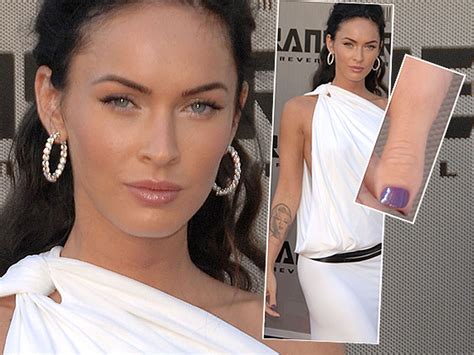 Megan Fox Daumen Was Hat Megan Sich Angetan Ich Meine Sie Ist