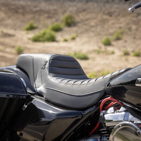 Saddlemen Seat Pro Series Thrashin 08 23 Touring Holy Death
