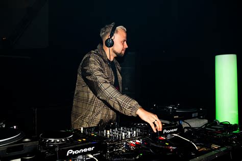 Dj Garsas Ir šviesos Vilnius Emilis Pilionis Paslaugoslt