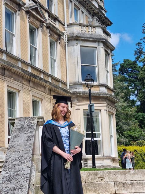 Phoebe Thompson On Linkedin Im Delighted To Share I Have Graduated