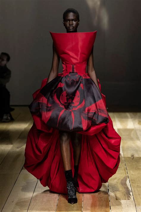 Alexander Mcqueen Fall 2023 Ready To Wear Collection Moda De Pasarela