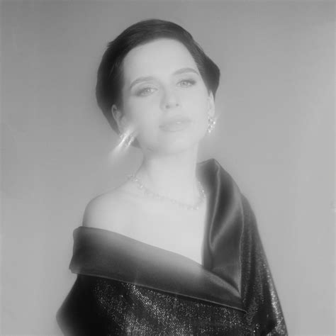 Naujo Albumo Išvakarėse Monika Liu Pristato Dainą „Į Tave“ Išskirtinis