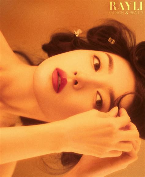 江疏影光影复古大片释出 卷发慵懒眼神流转好勾人 搜狐大视野 搜狐新闻