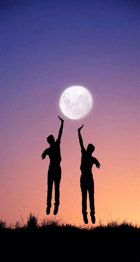 Pin By Margaret Margaret On Foto Illusion Photography Moon