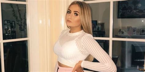 Hundreds Queue At Braehead To See Scots Tiktok Star Kristen Scott After