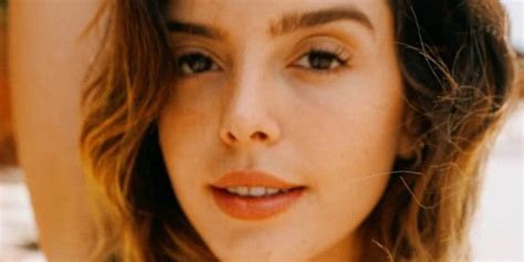Nostálgica E Reflexiva Giovanna Lancellotti Completa 30 Anos