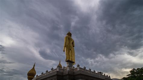Premium Photo Buddha Statue And Rian Cloud