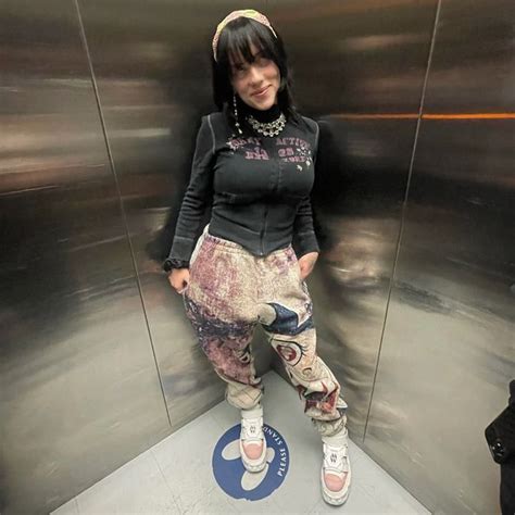 Billie Eilish On Instagram 🍭 Billie Eilish Outfits Billie Eilish