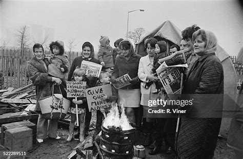 Miners Strike Wives Photos Et Images De Collection Getty Images