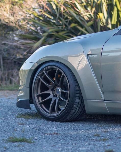 نیسان استیجیا؛ خودروئی که به شدت شبیه جی تی آر است عکس