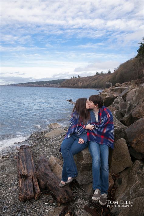 Seattle Engagement Photos Anna And Curt At Carkeek Park