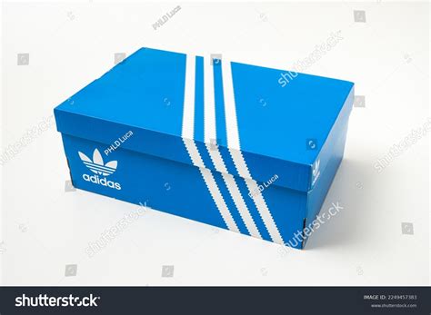 Adidas Boxes