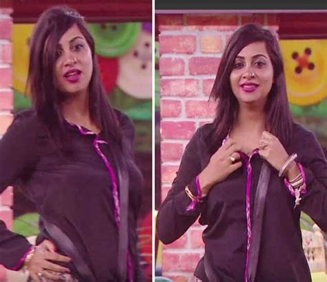 Bigg Boss 11 Arshi Khan Tears Her Top And Akash Ogles At Her Breasts