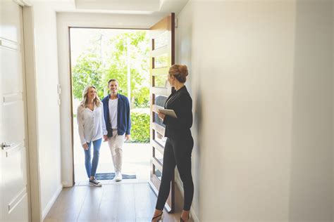 Five Easy Ways To Make A Great First Impression Realestate Content