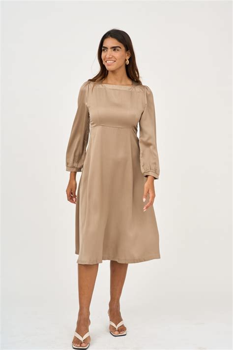 שמלות צנועות לנשים דתיות לחצי להזמנה Hodula