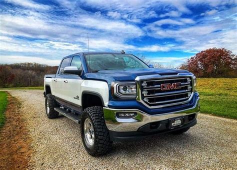 2 Tone Sierra Custom Pickup Trucks Chevy Pickup Trucks Big Trucks
