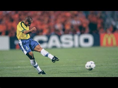 Roberto Carlos Free Kick Twixtor