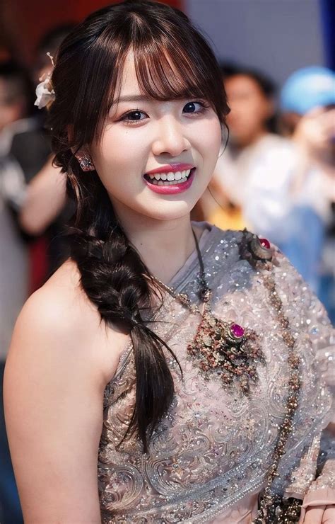 Kaning Cgm48 คนสวย นางแบบ การวาดรูปคน