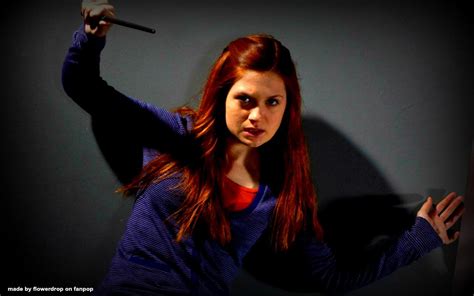 Ginny Weasley Deathly Hallows Wallpaper Ginny Weasley Deathly Hallows Wallpaper