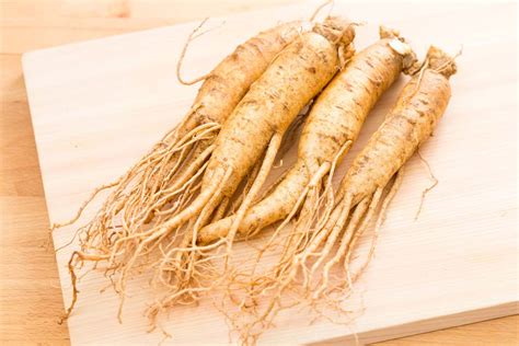 Жен шен Panax ginseng C A Meyer Съновник