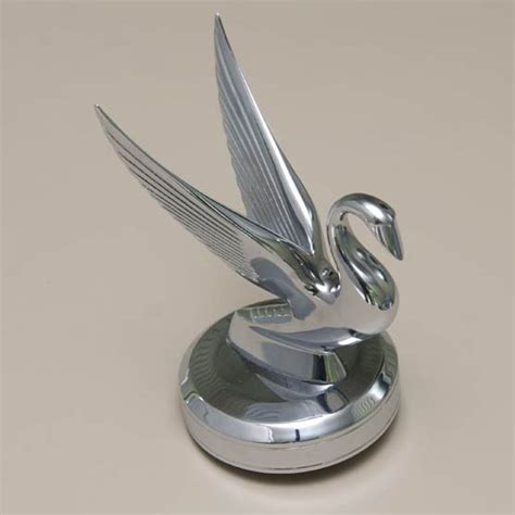 Peterbilt 379 Swan Hood Ornament And Base For Semi Trucks