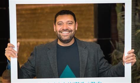 الصفحة الرسمية للكاتب احمد نصر