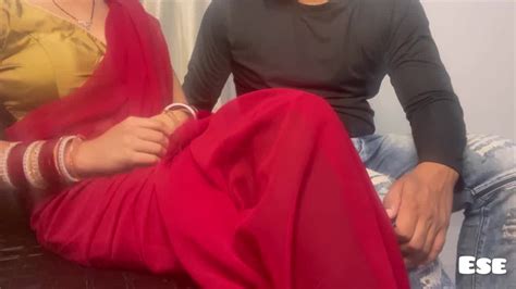 Freshly Married Bhabhi Ki Choli Ko Kiya Aazad