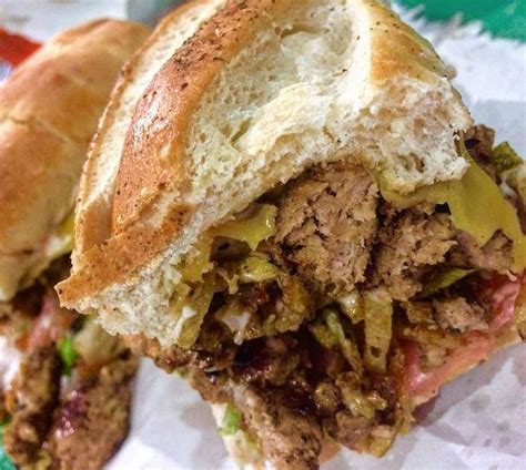 Sandwich De Cerdo En Edgarburguer Pork Roll Sandwiches Food