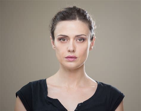 Μαρκέλλα Γιαννάτου Ο ρόλος της και οι εξελίξεις στις Άγριες Μέλισσες Βιογραφικό Η ηλικία