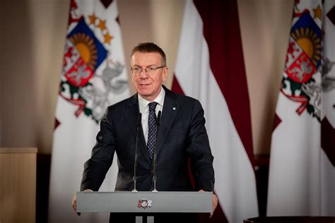 Prezidents Valsts Neatkarības Atjaunošanas 35 Gadadienā Paldies