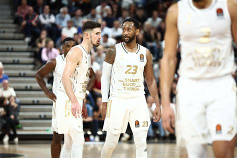 Lasvel Sans Nando De Colo Ni David Lighty Face Au Fc Barcelone