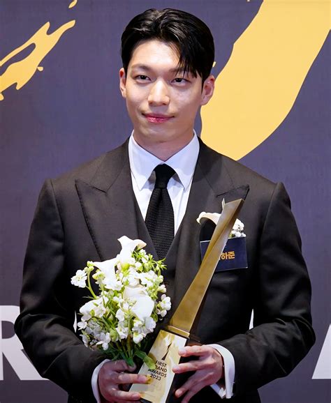 مخلوق جيونغسونغ أُنبوب