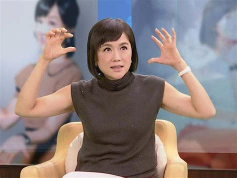 节目组要求穿三点式泳衣划拳 她才刚到机场立刻走人手机凤凰网