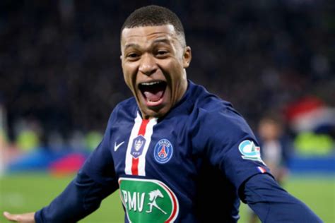 Ostavlja Bez Daha Kylian Mbappe Više Nije Sam Osvojila Ga Je Fatalna