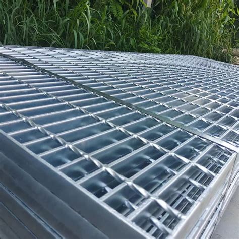 Hot Dip Galvanized Steel Grating 25x5 Steel Gratingserrated Steel