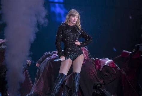 Taylor Swift Tour Catrice Berube