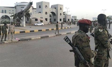 وسط بيانات متضاربةالجيش السوداني ينفي سيطرة قوات الدعم على قيادة