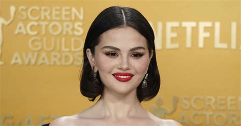 Selena Gomez Net Worth Hits 1 3 Billion How She Became The Richest