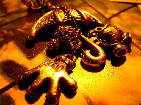 Mickey Mouse Chain By Trullatragedy On Deviantart