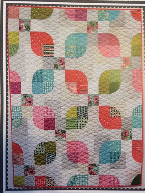 Stpq7 Funky Flowers Quilt Pattern Paper Etsy Flower Quilt
