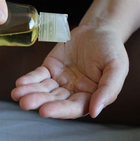 Chloé Hutter Gestalt Massage Suresnes