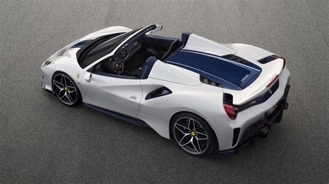 Ferrari 488 Pista Spider Looks Like A Record Car In Live Footage