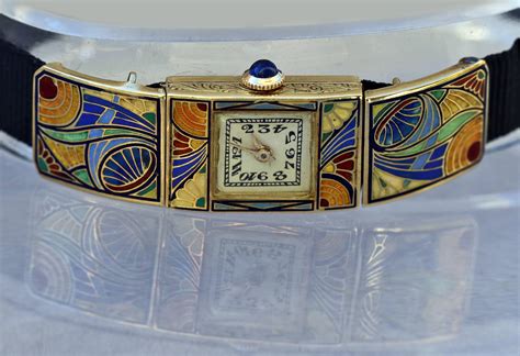 Art Deco Ladies Yellow Gold Enamel Jazz Style Manual Wind Wristwatch At