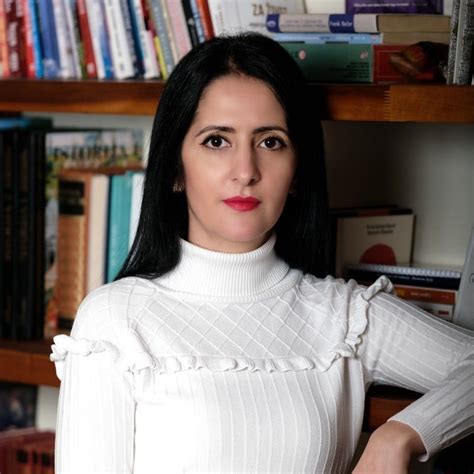 Ana Saltirova Davidovski Medium