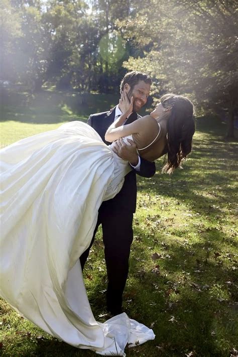 Wedding Couple Poses Funny Funny Wedding Picture Ideas Wedding