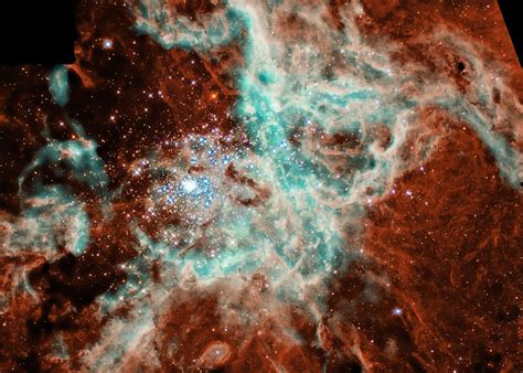 Hubbles Panoramic Portrait Of A Vast Star Forming Region Nasa Science